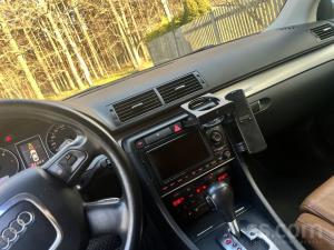 Grey Audi A4 2006 in Riga, with an engine capacity of 3.00 L and mileage of 326 thousand km for 2260 €, photo 22 on AUTOMOTO.COM.LV
