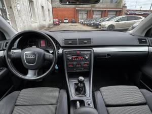 Pelēks Audi A4 2006 Daugavpils, ar dzinēja tilpumu 2.00 L un nobraukumu 281 tūkst. km par 4690 €, foto 12 vietnē AUTOMOTO.COM.LV