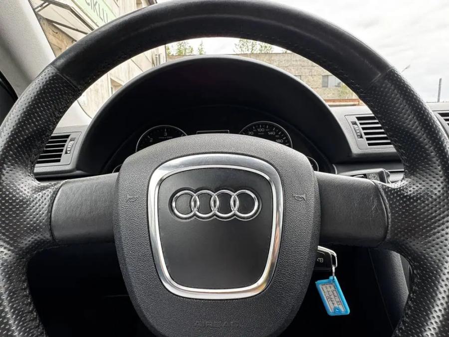 Pelēks Audi A4 2006 Daugavpils, ar dzinēja tilpumu 2.00 L un nobraukumu 281 tūkst. km par 4690 €, foto 17 vietnē AUTOMOTO.COM.LV