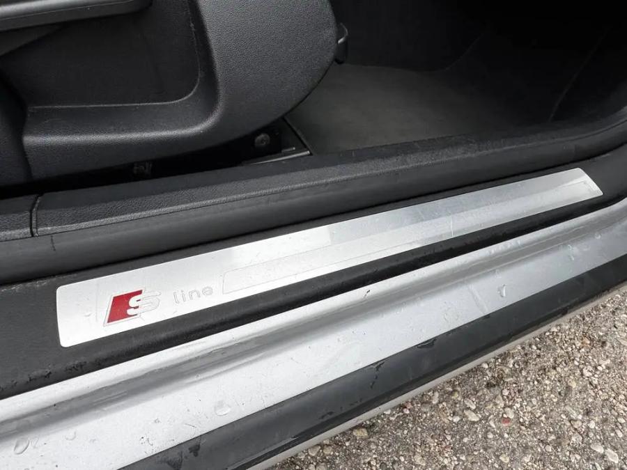 Pelēks Audi A4 2006 Daugavpils, ar dzinēja tilpumu 2.00 L un nobraukumu 281 tūkst. km par 4690 €, foto 22 vietnē AUTOMOTO.COM.LV