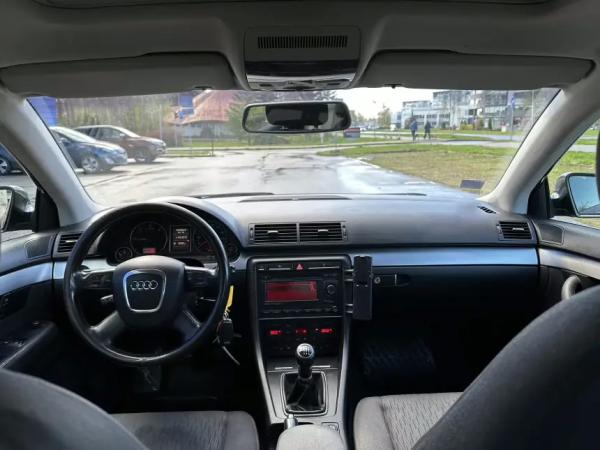 Pelēks Audi A4 2006 Rīga, ar dzinēja tilpumu 2.00 L un nobraukumu 350 tūkst. km par 1990 €, foto 7 vietnē AUTOMOTO.COM.LV