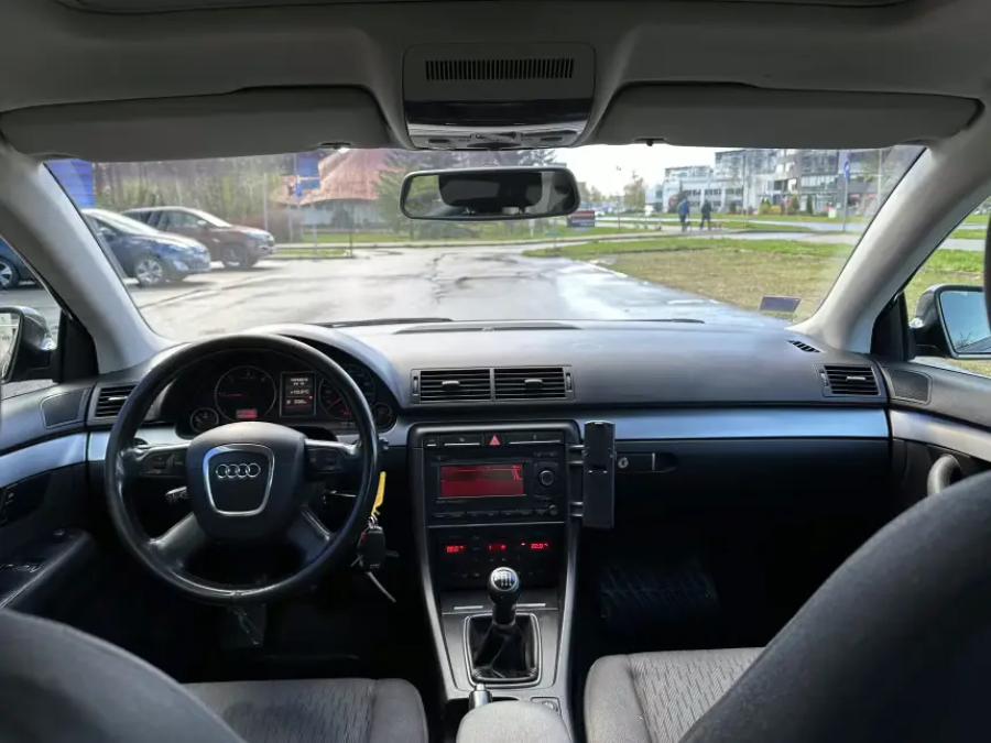Grey Audi A4 2006 in Riga, with an engine capacity of 2.00 L and mileage of 350 thousand km for 1990 €, photo 8 on AUTOMOTO.COM.LV