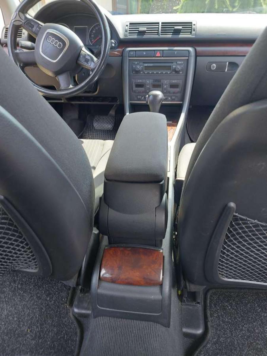 Grey Audi A4 2006 in Kaunas, with an engine capacity of 1.99 L and mileage of 305 thousand km for 2800 €, photo 24 on AUTOMOTO.COM.LV