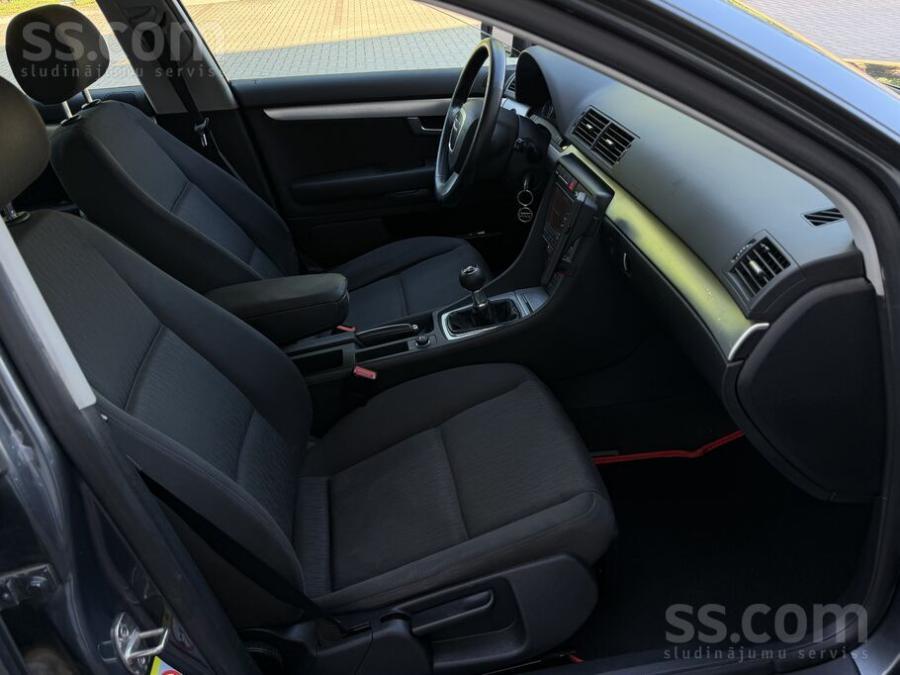 Pelēks Audi A4 2006 Jelgava, ar dzinēja tilpumu 2.70 L un nobraukumu 387 tūkst. km par 1950 €, foto 9 vietnē AUTOMOTO.COM.LV