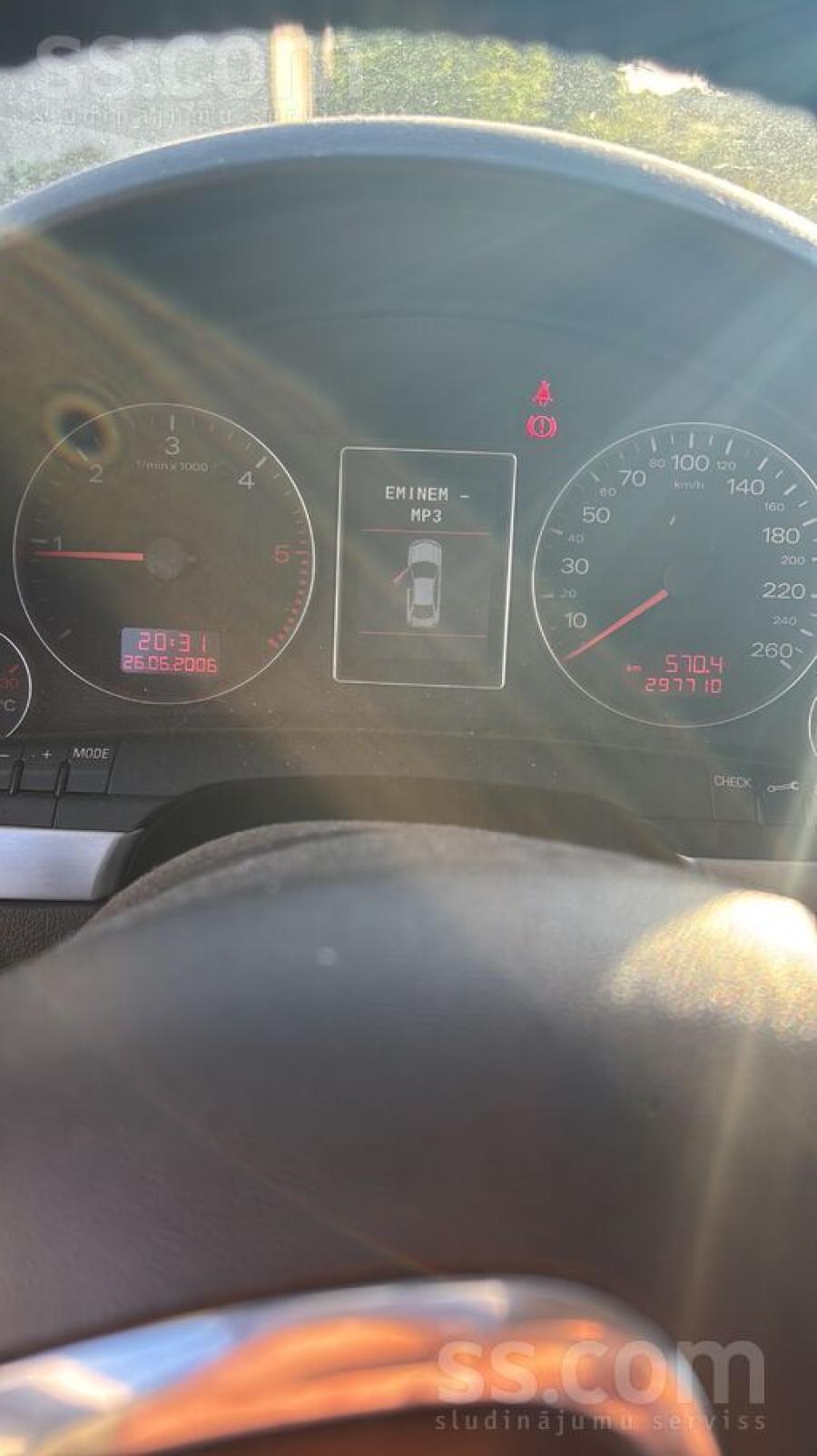 Pelēks Audi A4 2006 Rīga, ar dzinēja tilpumu 2.00 L un nobraukumu 290 tūkst. km par 2100 €, foto 6 vietnē AUTOMOTO.COM.LV