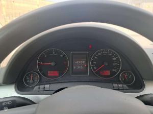 Grey Audi A4 2006 in Vilnius, with an engine capacity of 1.97 L and mileage of 314 thousand km for 2600 €, photo 12 on AUTOMOTO.COM.LV