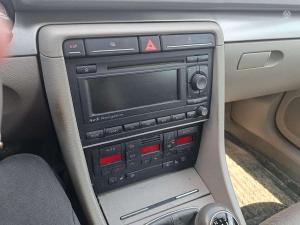 Grey Audi A4 2006 in Vilnius, with an engine capacity of 1.97 L and mileage of 314 thousand km for 2600 €, photo 13 on AUTOMOTO.COM.LV