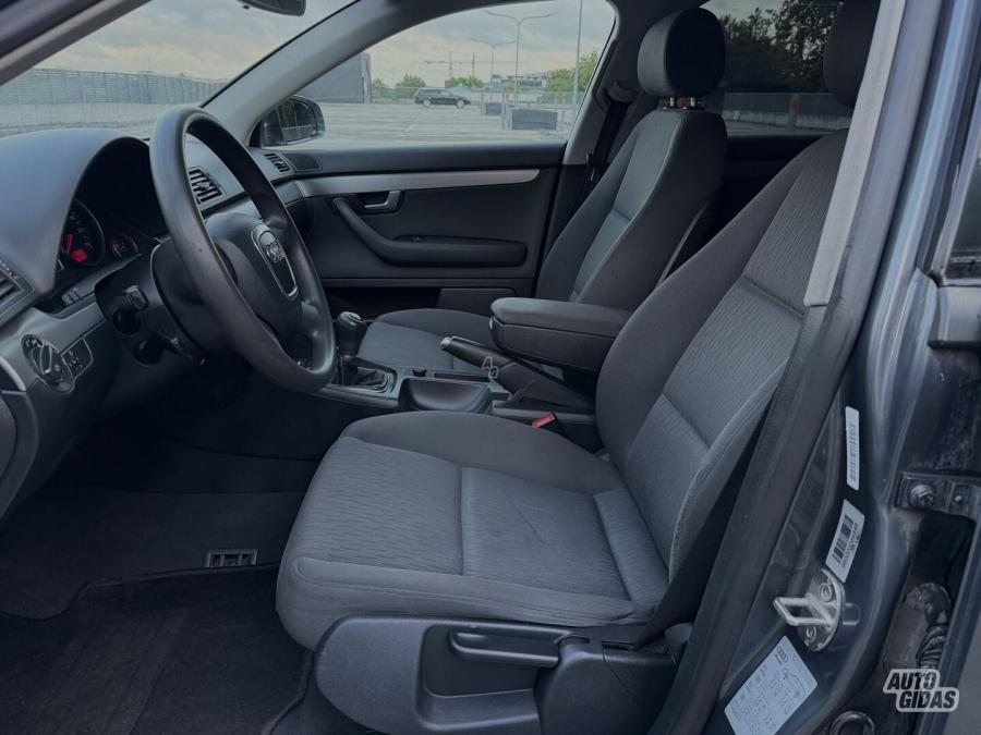 Grey Audi A4 2006 in Vilnius, with an engine capacity of 2.00 L and mileage of 331 thousand km for 2740 €, photo 19 on AUTOMOTO.COM.LV