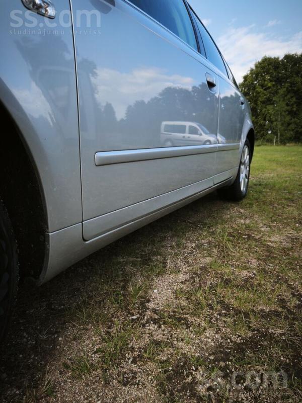 Grey Audi A4 2006 in Kuldiga, with an engine capacity of 1.90 L and mileage of 217 thousand km for 3990 €, photo 10 on AUTOMOTO.COM.LV