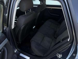Grey Audi A4 2006 in Rokiskis, with an engine capacity of 1.97 L and mileage of 430 thousand km for 1650 €, photo 22 on AUTOMOTO.COM.LV