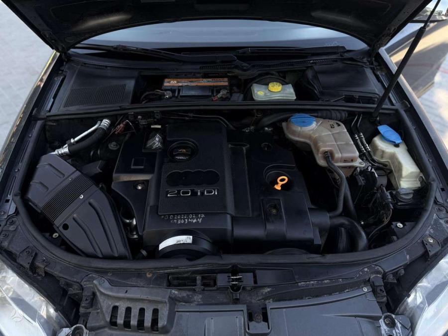 Grey Audi A4 2006 in Rokiskis, with an engine capacity of 1.97 L and mileage of 430 thousand km for 1650 €, photo 31 on AUTOMOTO.COM.LV