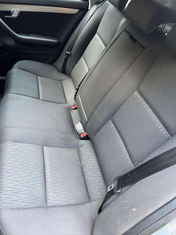 Pelēks Audi A4 2006 Kazlų Rūda, ar dzinēja tilpumu 1.97 L un nobraukumu 292 tūkst. km par 2500 €, foto 8 vietnē AUTOMOTO.COM.LV