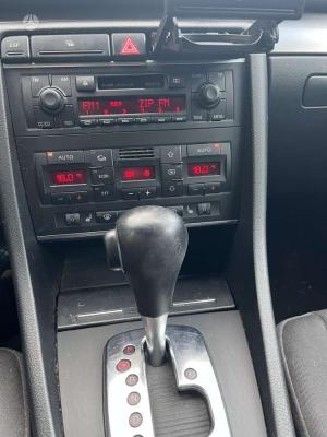 Pelēks Audi A4 2006 Kazlų Rūda, ar dzinēja tilpumu 1.97 L un nobraukumu 292 tūkst. km par 2500 €, foto 15 vietnē AUTOMOTO.COM.LV