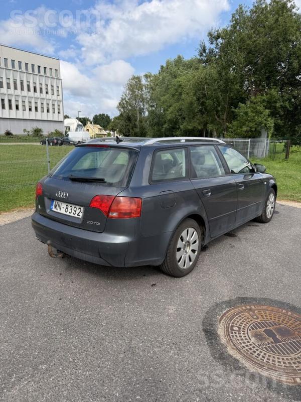 Grey Audi A4 2006 in Riga, with an engine capacity of 2.00 L and mileage of 306 thousand km for 1600 €, photo 2 on AUTOMOTO.COM.LV