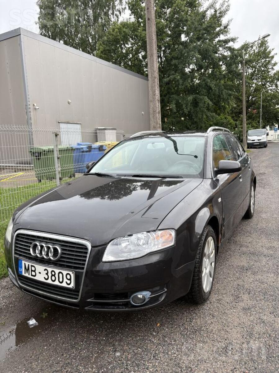 Grey Audi A4 2006 in Riga, with an engine capacity of 2.00 L and mileage of 325 thousand km for 1190 €, photo 4 on AUTOMOTO.COM.LV