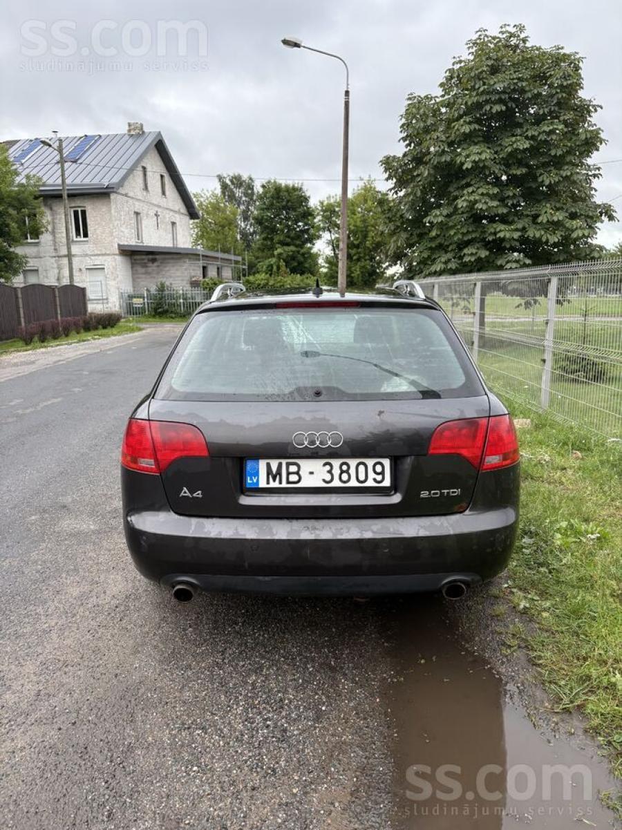 Grey Audi A4 2006 in Riga, with an engine capacity of 2.00 L and mileage of 325 thousand km for 1190 €, photo 7 on AUTOMOTO.COM.LV