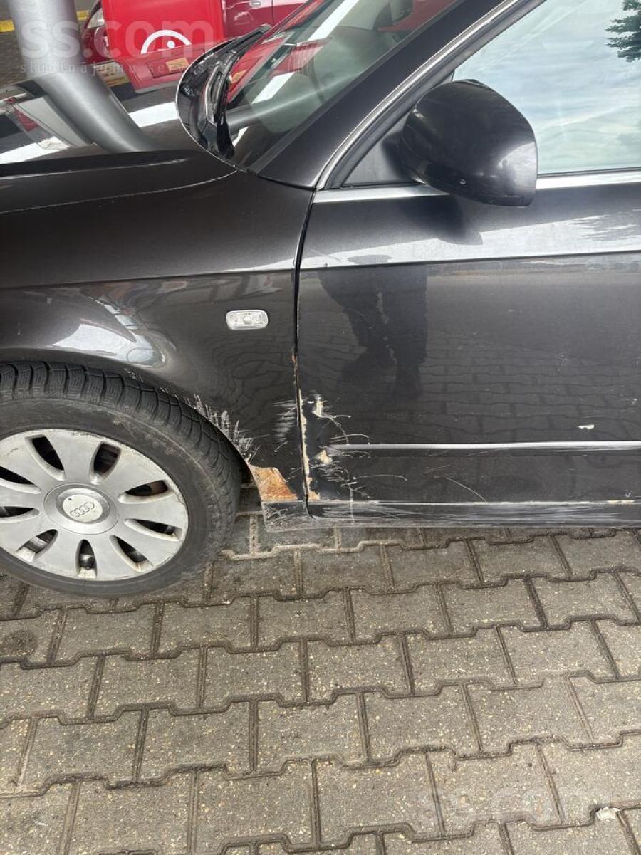 Grey Audi A4 2006 in Riga, with an engine capacity of 2.00 L and mileage of 325 thousand km for 1190 €, photo 12 on AUTOMOTO.COM.LV