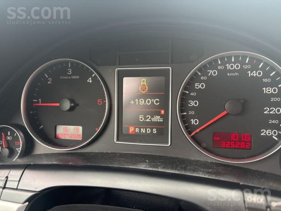 Grey Audi A4 2006 in Riga, with an engine capacity of 2.00 L and mileage of 325 thousand km for 1190 €, photo 13 on AUTOMOTO.COM.LV