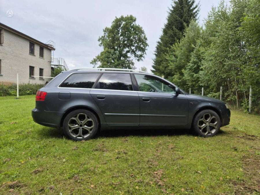 Grey Audi A4 2006 in Vilnius, with an engine capacity of 2.00 L and mileage of 316 thousand km for 2148 €, photo 7 on AUTOMOTO.COM.LV