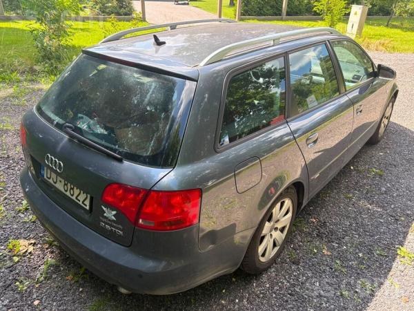 Grey Audi A4 2006 in Riga, with an engine capacity of 2.50 L and mileage of 294 thousand km for 2100 €, photo 4 on AUTOMOTO.COM.LV