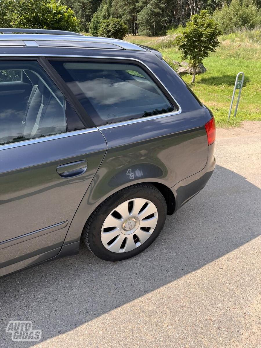Pelēks Audi A4 2006 Viļņa, ar dzinēja tilpumu 2.00 L un nobraukumu 357 tūkst. km par 2000 €, foto 4 vietnē AUTOMOTO.COM.LV