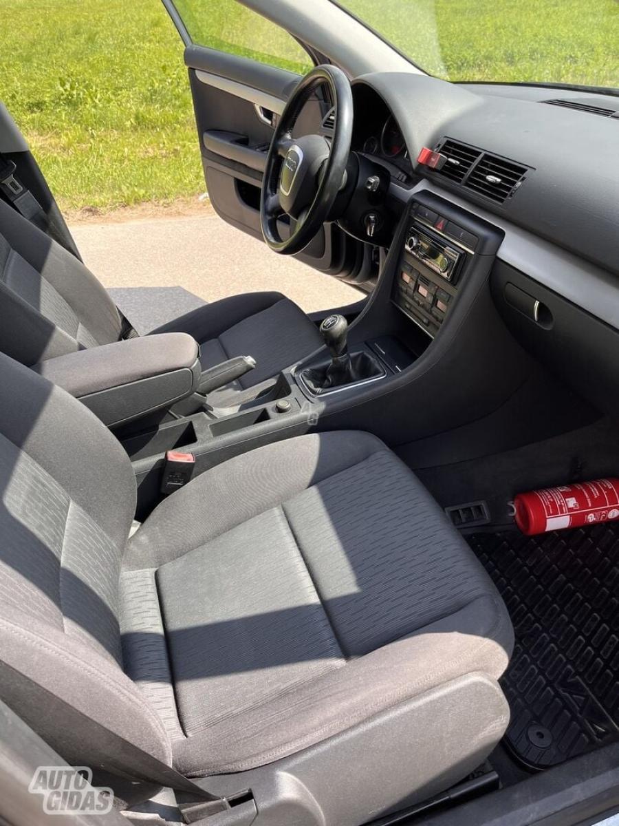 Pelēks Audi A4 2006 Viļņa, ar dzinēja tilpumu 2.00 L un nobraukumu 357 tūkst. km par 2000 €, foto 15 vietnē AUTOMOTO.COM.LV