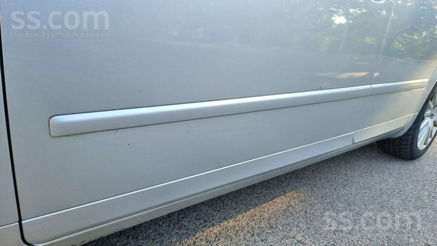Pelēks Audi A4 2006 Cēsis, ar dzinēja tilpumu 2.00 L un nobraukumu 325 tūkst. km par 2500 €, foto 22 vietnē AUTOMOTO.COM.LV