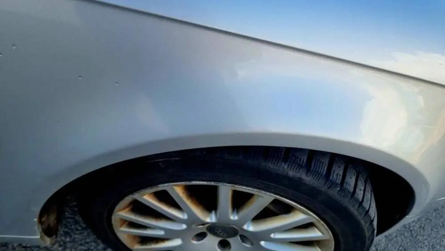 Grey Audi A4 2006 in Cesis, with an engine capacity of 2.00 L and mileage of 325 thousand km for 2500 €, photo 14 on AUTOMOTO.COM.LV