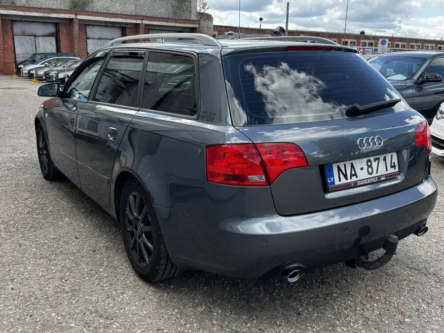 Pelēks Audi A4 2006 Daugavpils, ar dzinēja tilpumu 2.00 L un nobraukumu 291 tūkst. km par 3950 €, foto 5 vietnē AUTOMOTO.COM.LV