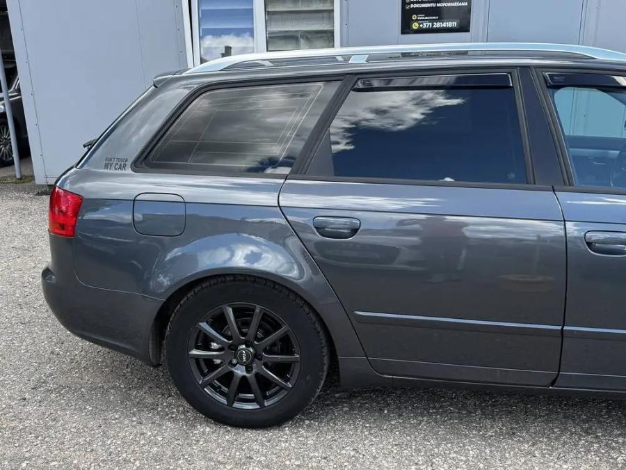 Pelēks Audi A4 2006 Daugavpils, ar dzinēja tilpumu 2.00 L un nobraukumu 291 tūkst. km par 3950 €, foto 9 vietnē AUTOMOTO.COM.LV
