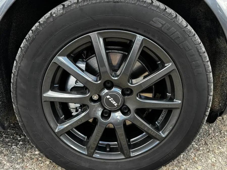 Pelēks Audi A4 2006 Daugavpils, ar dzinēja tilpumu 2.00 L un nobraukumu 291 tūkst. km par 3950 €, foto 14 vietnē AUTOMOTO.COM.LV