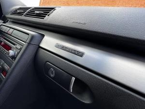 Pelēks Audi A4 2006 Daugavpils, ar dzinēja tilpumu 2.00 L un nobraukumu 291 tūkst. km par 3950 €, foto 18 vietnē AUTOMOTO.COM.LV