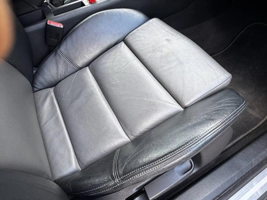 Pelēks Audi A4 2006 Daugavpils, ar dzinēja tilpumu 2.00 L un nobraukumu 291 tūkst. km par 3950 €, foto 24 vietnē AUTOMOTO.COM.LV