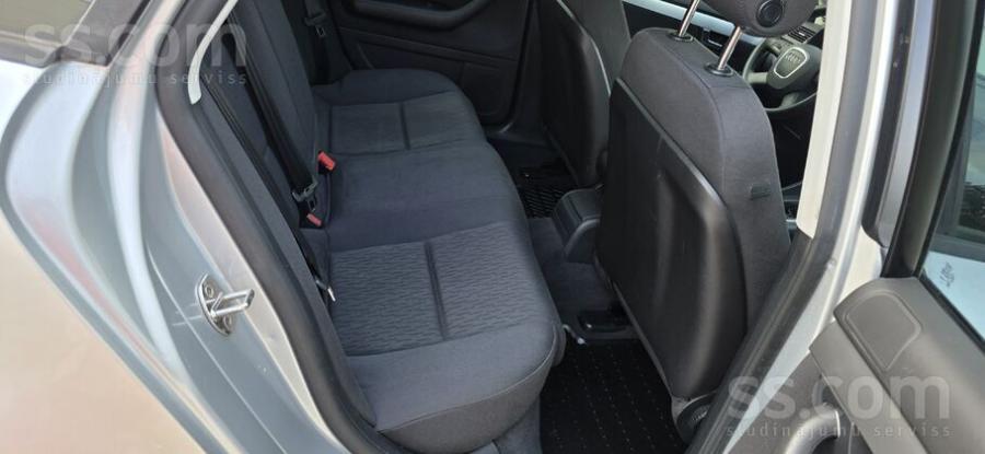 Pelēks Audi A4 2006 Rīga, ar dzinēja tilpumu 2.00 L un nobraukumu 261 tūkst. km par 3550 €, foto 16 vietnē AUTOMOTO.COM.LV