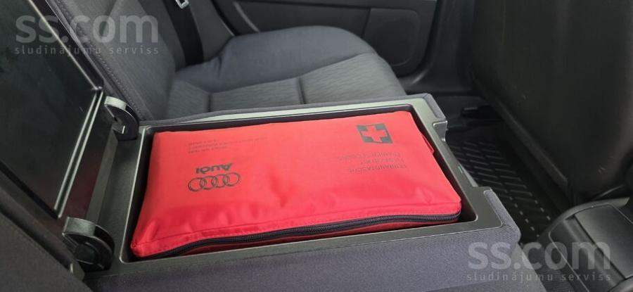 Pelēks Audi A4 2006 Rīga, ar dzinēja tilpumu 2.00 L un nobraukumu 261 tūkst. km par 3550 €, foto 17 vietnē AUTOMOTO.COM.LV