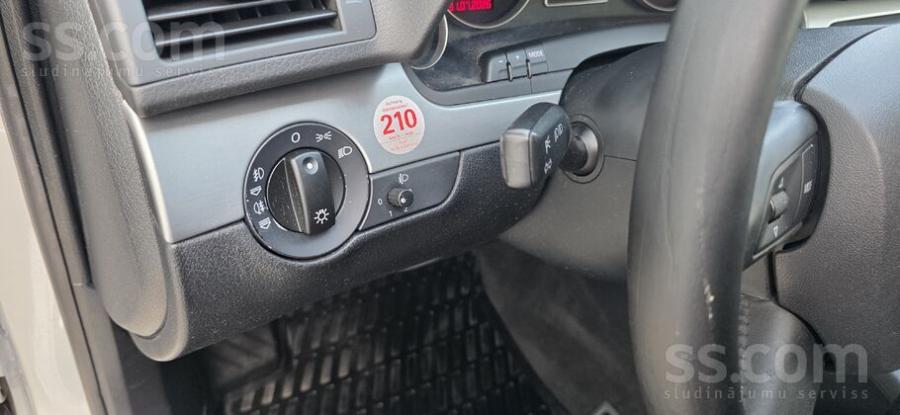 Pelēks Audi A4 2006 Rīga, ar dzinēja tilpumu 2.00 L un nobraukumu 261 tūkst. km par 3550 €, foto 20 vietnē AUTOMOTO.COM.LV