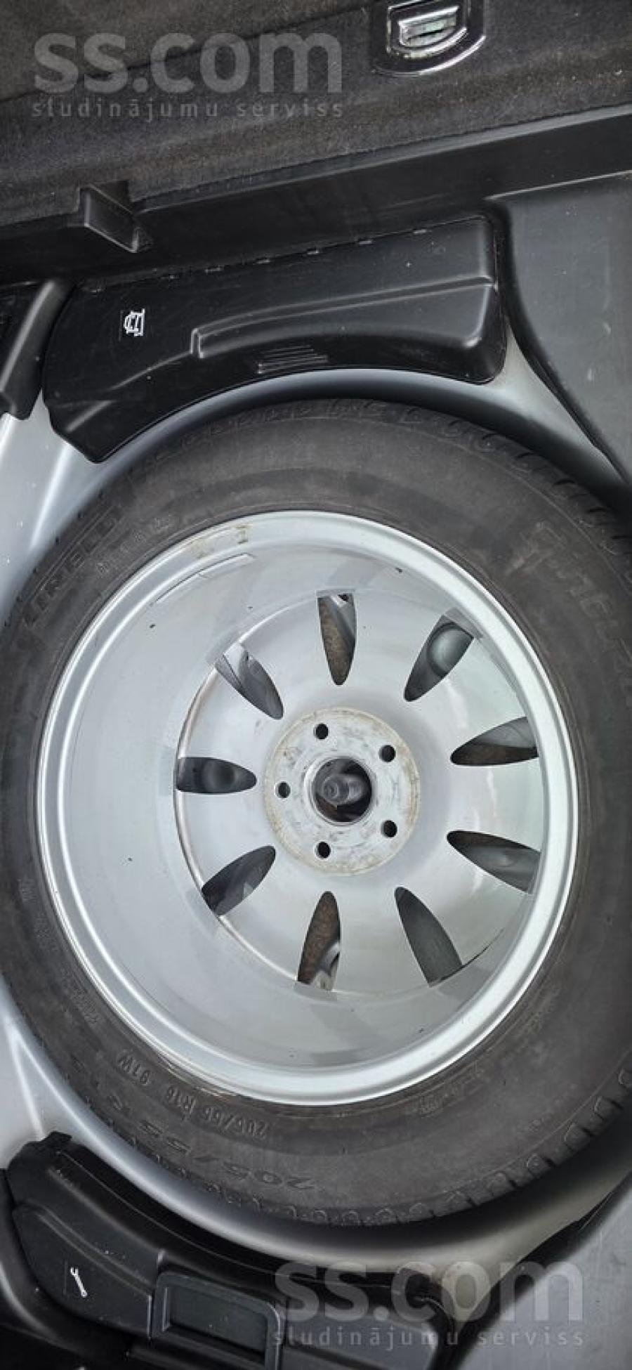 Pelēks Audi A4 2006 Rīga, ar dzinēja tilpumu 2.00 L un nobraukumu 261 tūkst. km par 3550 €, foto 25 vietnē AUTOMOTO.COM.LV