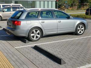 Grey Audi A4 2006 in Vilnius, with an engine capacity of 1.99 L and mileage of 358 thousand km for 1350 €, photo 4 on AUTOMOTO.COM.LV