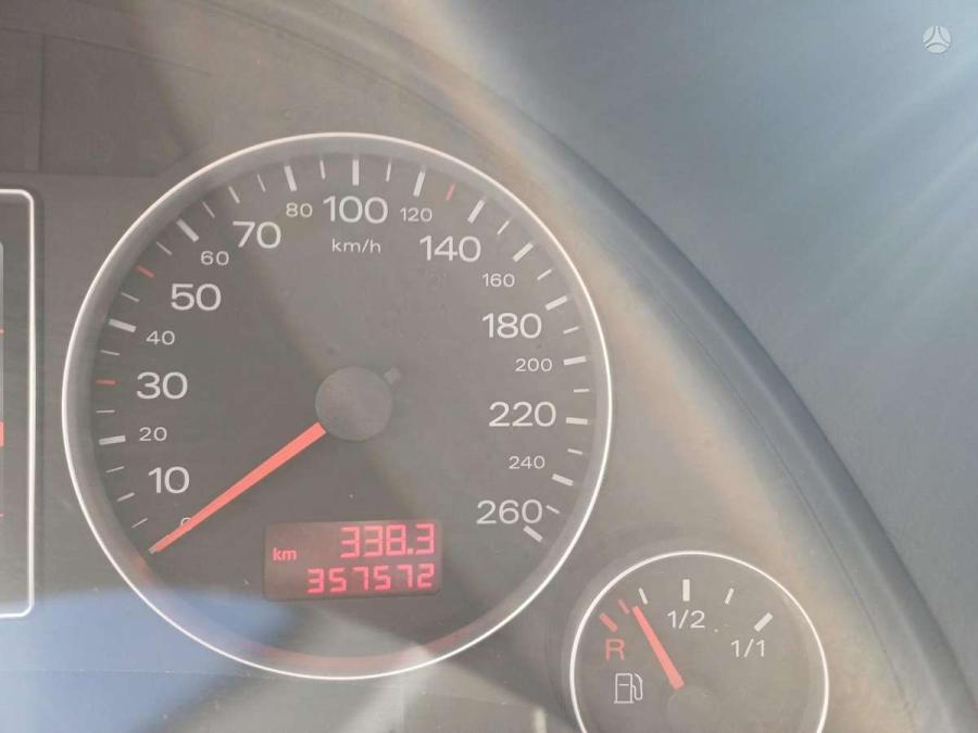 Grey Audi A4 2006 in Vilnius, with an engine capacity of 1.99 L and mileage of 358 thousand km for 1350 €, photo 7 on AUTOMOTO.COM.LV