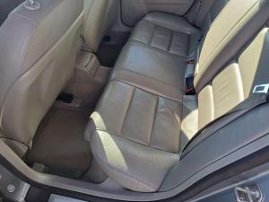 Grey Audi A4 2006 in Vilnius, with an engine capacity of 1.99 L and mileage of 358 thousand km for 1350 €, photo 12 on AUTOMOTO.COM.LV