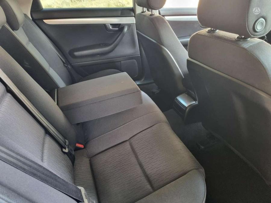 Grey Audi A4 2006 in Jonava, with an engine capacity of 1.97 L and mileage of 430 thousand km for 2000 €, photo 22 on AUTOMOTO.COM.LV