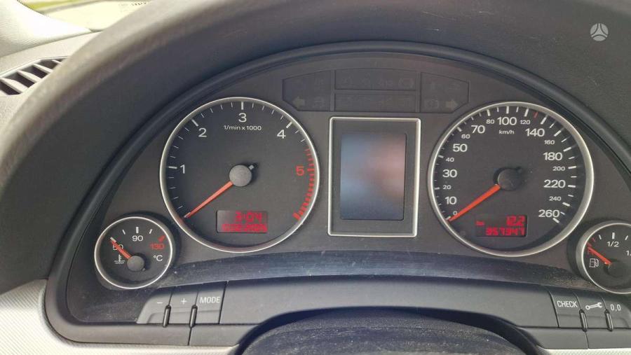 Grey Audi A4 2006 in Klaipeda, with an engine capacity of 1.97 L and mileage of 357 thousand km for 2895 €, photo 9 on AUTOMOTO.COM.LV