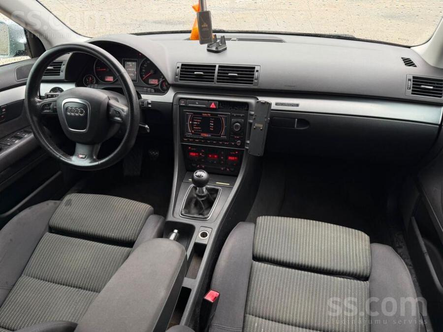 Grey Audi A4 2006 in Riga, with an engine capacity of 3.00 L and mileage of 357 thousand km for 1350 €, photo 9 on AUTOMOTO.COM.LV