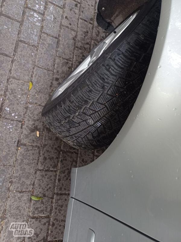 Grey Audi A4 2006 in Kaunas, with an engine capacity of 2.00 L and mileage of 275 thousand km for 3090 €, photo 6 on AUTOMOTO.COM.LV