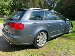 Pelēks Audi A4 2006 Rīga, ar dzinēja tilpumu 3.00 L un nobraukumu 338 tūkst. km par 3650 €, foto 4 vietnē AUTOMOTO.COM.LV