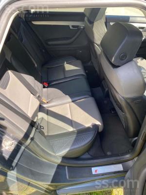 Pelēks Audi A4 2006 Rīga, ar dzinēja tilpumu 3.00 L un nobraukumu 338 tūkst. km par 3650 €, foto 9 vietnē AUTOMOTO.COM.LV