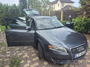 Grey Audi A4 2006 in Riga, with an engine capacity of 2.00 L and mileage of 254 thousand km for 2400 €, photo 3 on AUTOMOTO.COM.LV