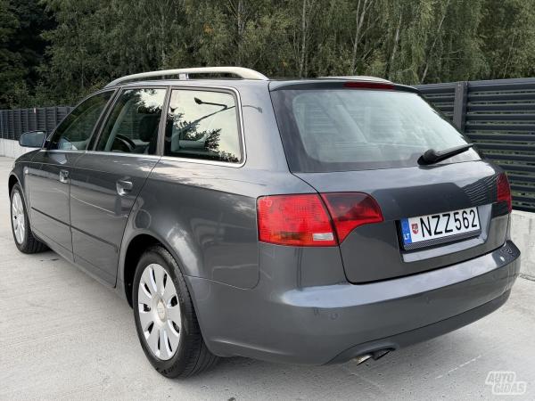 Audi A4 2006 in Vilnius on AUTOMOTO.COM.LV Grey Audi A4 2006 in Vilnius, with an engine capacity of 2.00 L and mileage of 356 thousand km for 2800 €, photo 3 on AUTOMOTO.COM.LV