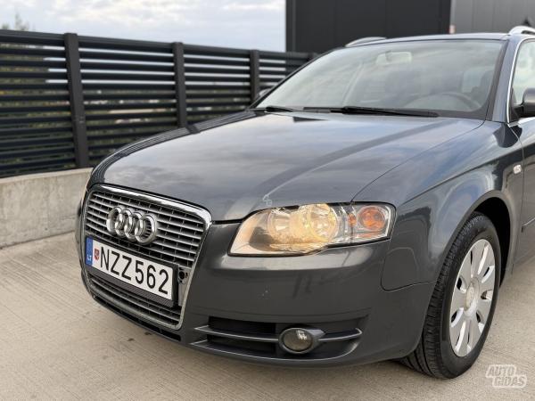 Audi A4 2006 in Vilnius on AUTOMOTO.COM.LV Grey Audi A4 2006 in Vilnius, with an engine capacity of 2.00 L and mileage of 356 thousand km for 2800 €, photo 6 on AUTOMOTO.COM.LV