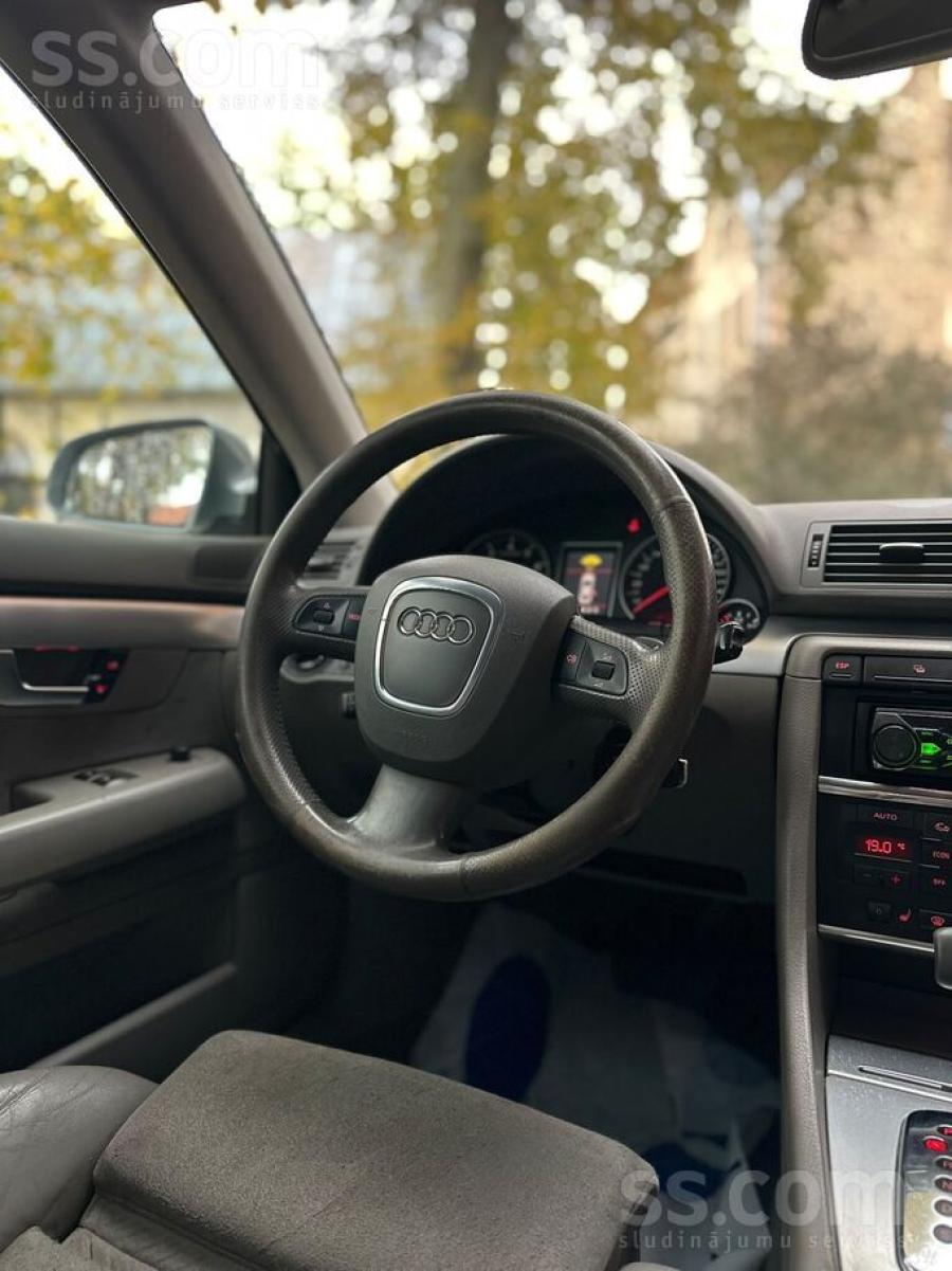 Pelēks Audi A4 2006 Cēsis, ar dzinēja tilpumu 2.00 L un nobraukumu 374 tūkst. km par 1990 €, foto 23 vietnē AUTOMOTO.COM.LV